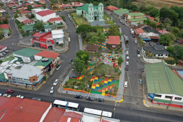 Lugares - Parque Central de Sarchí Norte - Municipalidad de Sarchí